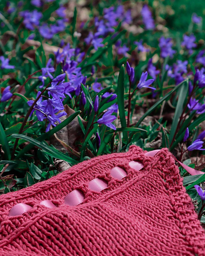 Ravelry: Nurturer Kerchief pattern by Dreadful Velvet Designs