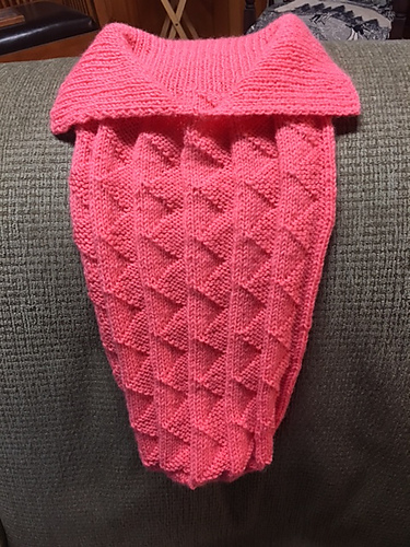 Ravelry: Cocoon with pennants pleating stitch pattern by dianedlouw