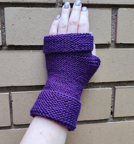 Ravelry: Garter gauntlets pattern by Susan Distel