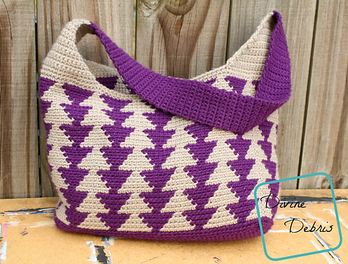 Ravelry: Trixie Triangles Bag pattern by Divine Debris