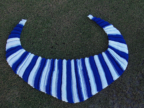 Ravelry: Rippled Baktus pattern by Renee Van Hoy