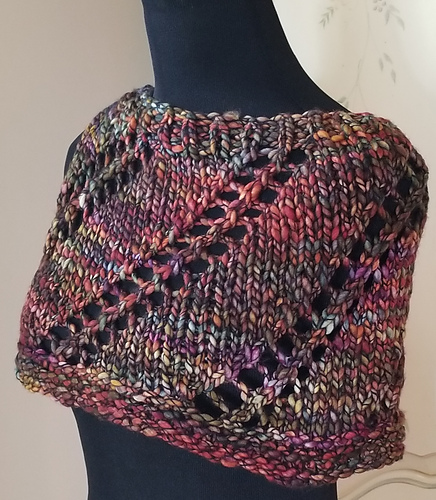 Ravelry: Caracol Cowl pattern by Orange Smoothie