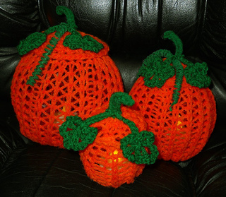 Ravelry: Lacy Pumpkin Loom-inaries pattern by Brenda Myers