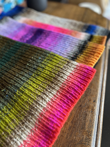 Ravelry: Friday Shrug pattern by Jackie Rose