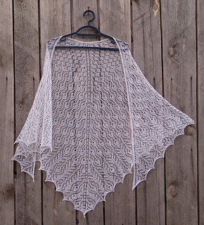 Ravelry: donnaGala's Peacock Feathers Shawl