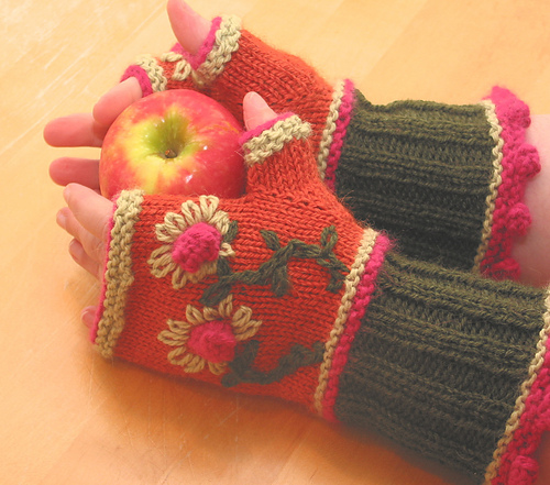 Ravelry: Fingerless Flower Gloves pattern by Kristin Nicholas