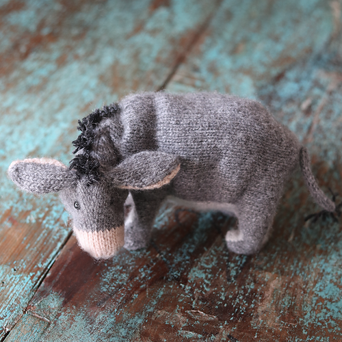 Ravelry: Eeyore pattern by Claire Garland
