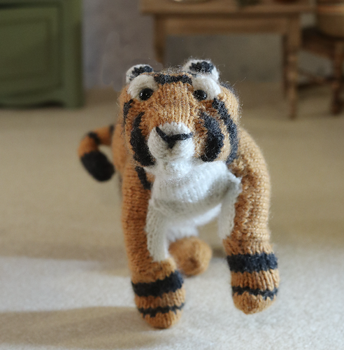Ravelry: Tigger pattern by Claire Garland