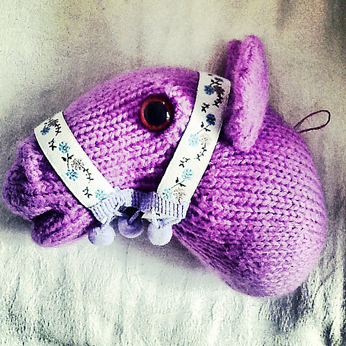 Ravelry: fairground pony trophy pattern by Claire Garland