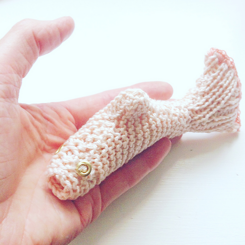 Ravelry: Juggling fish part one pattern by Claire Garland