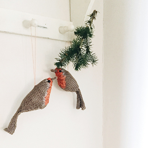 Ravelry: Robin Redbreast pattern by Claire Garland