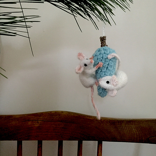 Ravelry: Up to mischief white mice pattern by Claire Garland