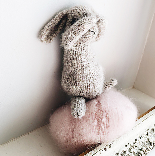 Ravelry: Beginner's Rainbow Rabbit pattern by Claire Garland