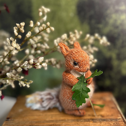 Ravelry: Squirrel Nutkin pattern by Claire Garland