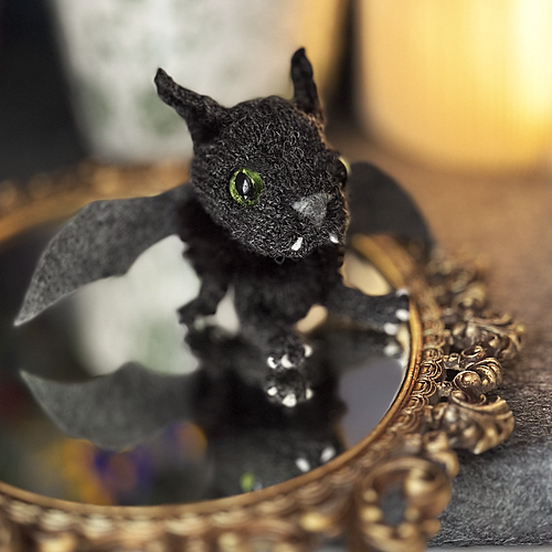 Ravelry: Bat-Cat hybrid pattern by Claire Garland