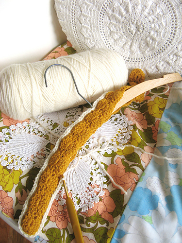 Ravelry: a happy hanger how-to pattern by dottie angel