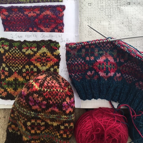 Ravelry: Shetland Wall Flowers pattern by Tracey Doxey