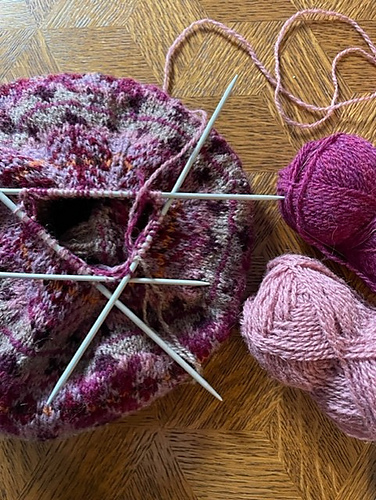 Ravelry: Pink Kitchen hat pattern by Tracey Doxey