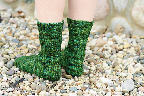 Ravelry: Cascading Leaves pattern by Dream in Color