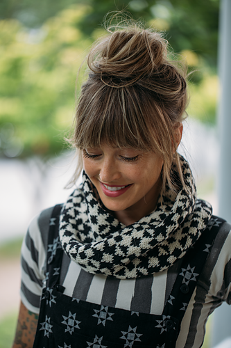 Ravelry: Frame Your Face Cowl pattern by Andrea Mowry