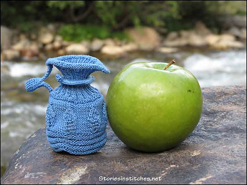 Ravelry: Blue Pence Jug pattern by Donna Druchunas & Ava Coleman