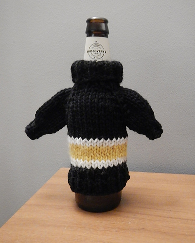 Ravelry: Beer Sweater Cozy pattern by Rebecca Shepler