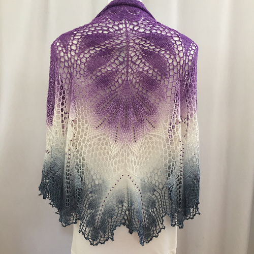 Ravelry: Dahlia Shawl pattern by Jutta Moeller