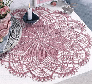 Ravelry: Deckchen in Altrosa pattern by E. Lehner