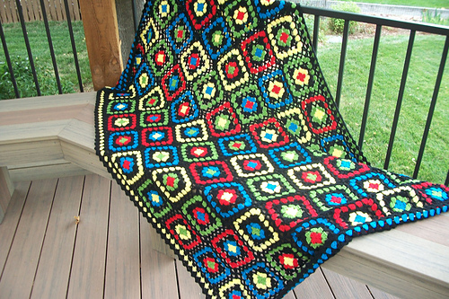 Ravelry: 4. Medium Squares - Scrap pattern by Anne Halliday