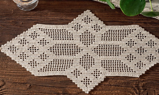 Ravelry: Schmales Deckchen pattern by D. Starke