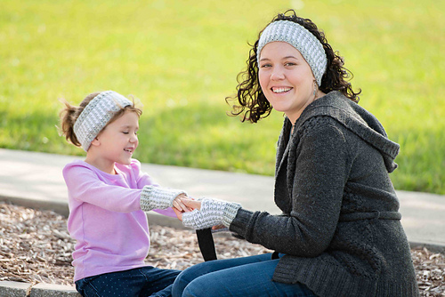 Ravelry: Toasties Earwarmer/Wristwarmer Set pattern by Liz Acker