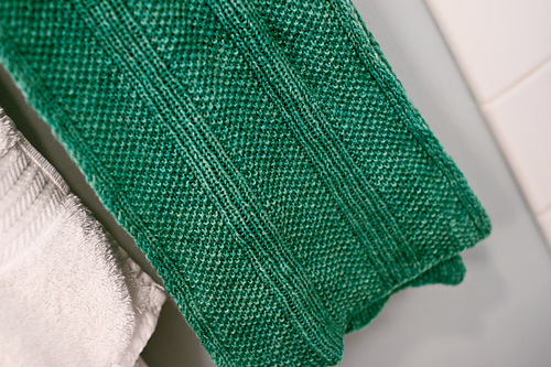 Ravelry: Unisex Seeded Rib Scarf pattern by Emmy Coplea