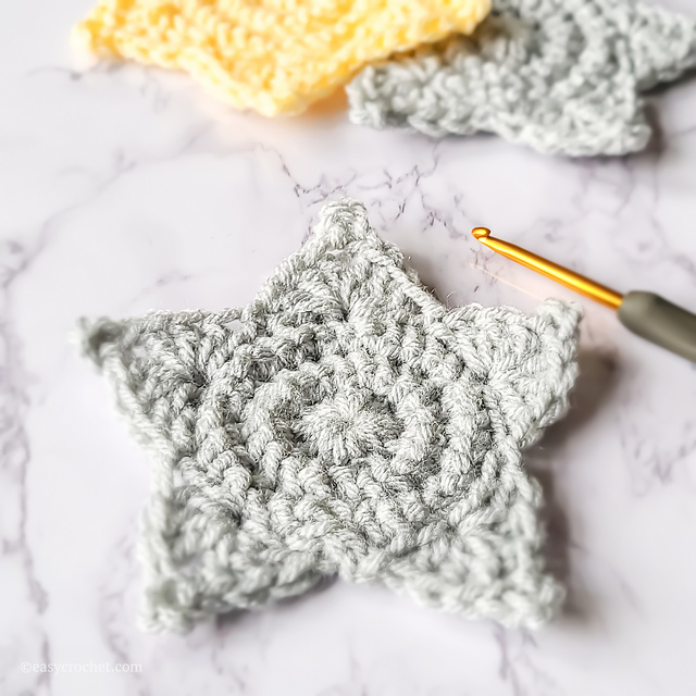 Ravelry: Easy Star pattern by Krista Cagle