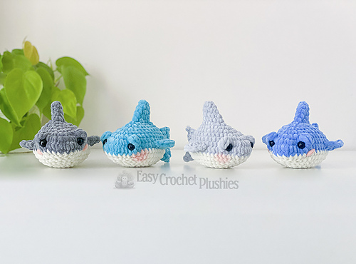 Ravelry: Mini Shark pattern by Carol C.