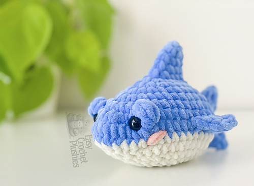 Ravelry: Mini Shark pattern by Carol C.