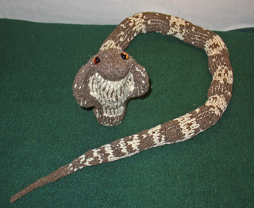 Ravelry: Spectacled cobra - Naja naja pattern by corvus corone corone