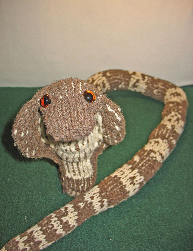 Ravelry: Spectacled cobra - Naja naja pattern by corvus corone corone