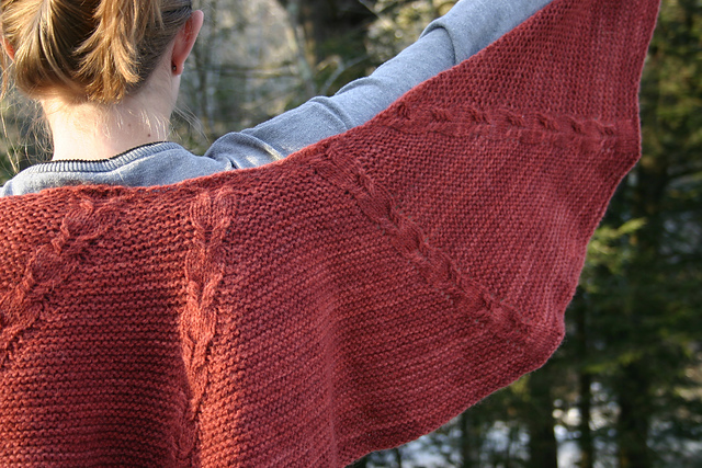Ravelry: Red Head Wrap pattern by Elisha Cram