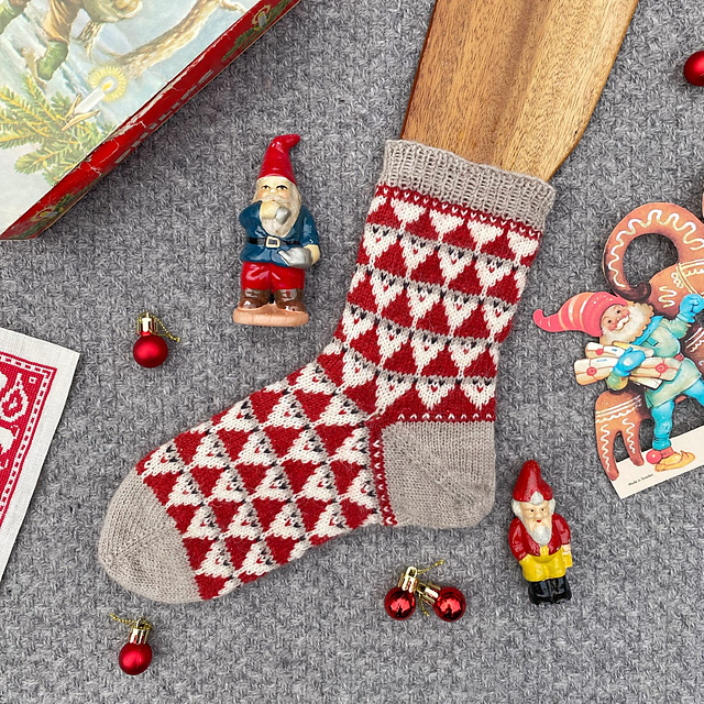 Ravelry: Tomteparad pattern by Evelina Roos