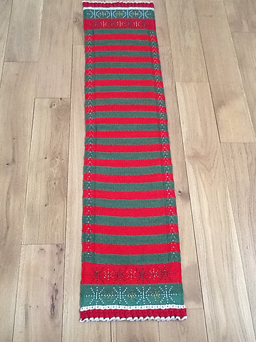 Ravelry: Festive Table Runner pattern by Debbie Abrahams