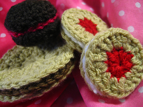 Ravelry: Chocolate or Vanilla Crochet Oreo Cookie pattern by Teresa ...