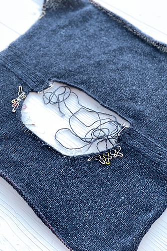 Ravelry: KBG 28 ARCHITECT sweater pattern by einrúm