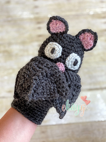 Ravelry: Bat Hand Puppet pattern by Erin Greene