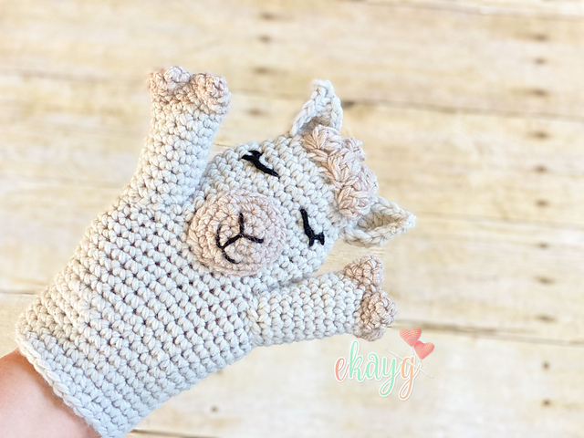 Ravelry: Llama Hand Puppet pattern by Erin Greene