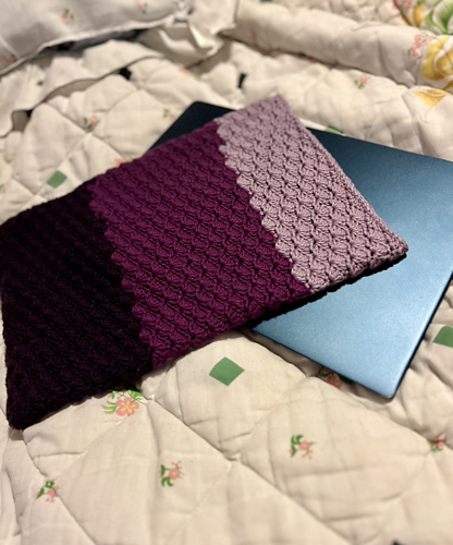 Ravelry: Shell Laptop Cover pattern by Em Rose