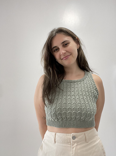 Ravelry: 06 Cable Cut Out pattern by Eleanor Alice