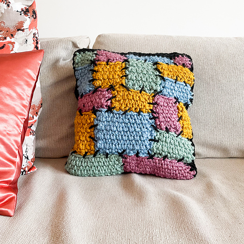 Ravelry: Pillow Quilt pattern by Eleonora Cugini (Elendipity)