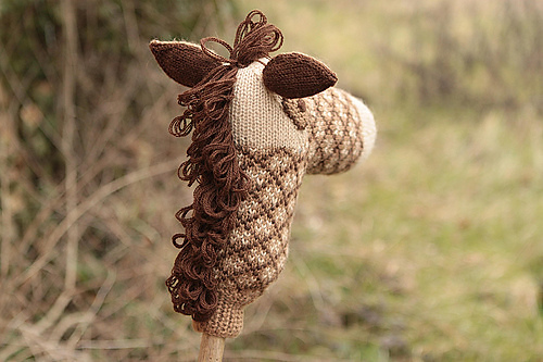 Ravelry: hue dada pattern by elfie haas