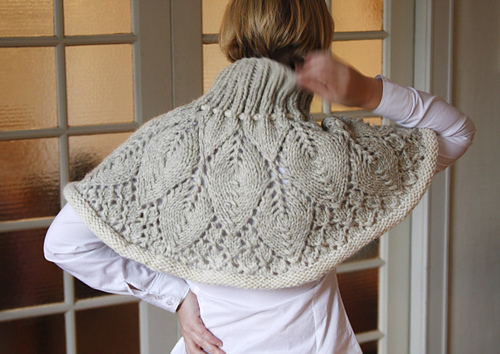 Ravelry: #18 Lacy Leaf Capelet pattern by Eline Oftedal