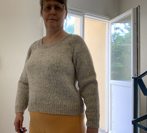 Ravelry: ITAG - Set in Sleeve Sweater Tutorial pattern by Suzanne Bryan
